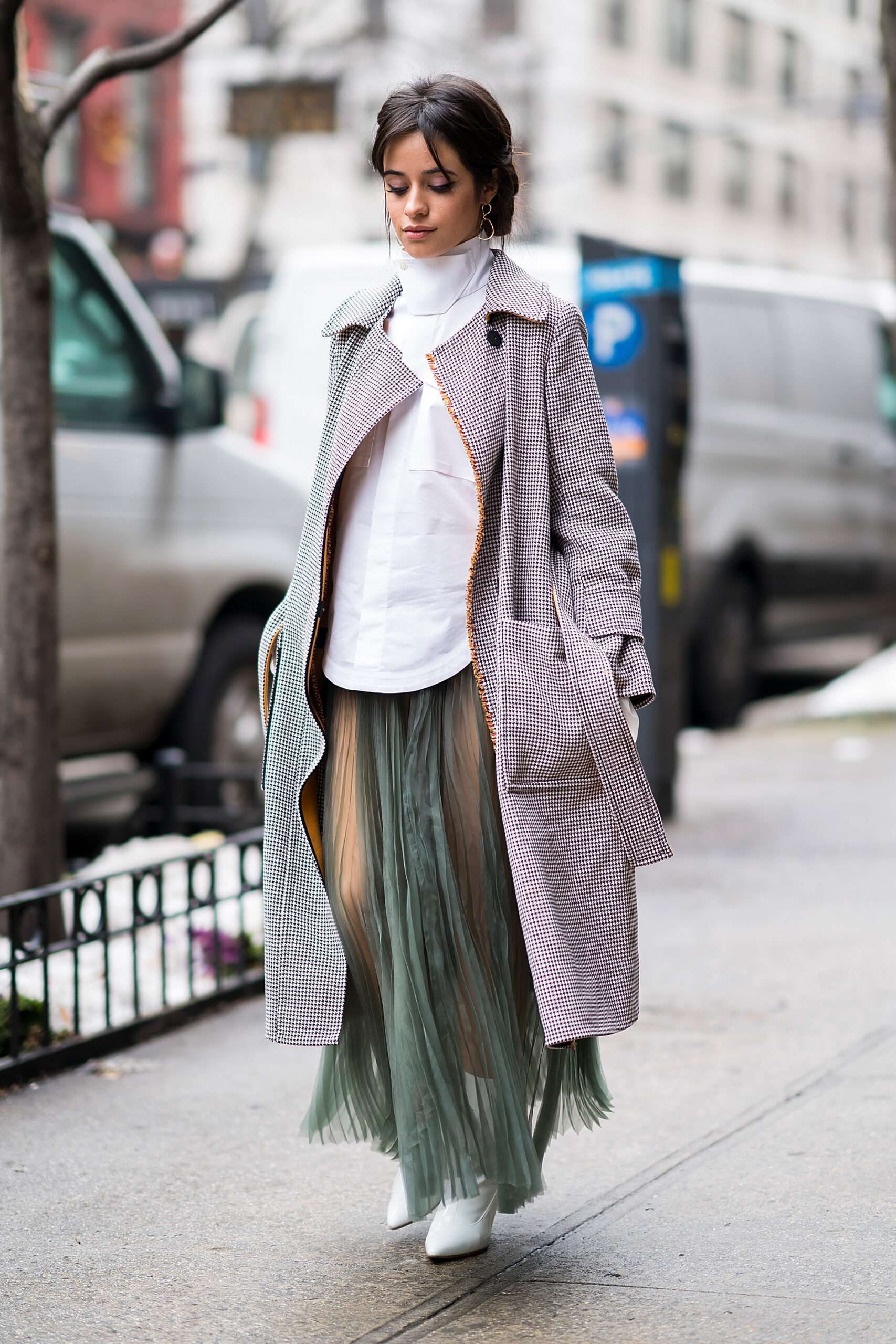 The Ultimate Guide to the best dressed Petite singers